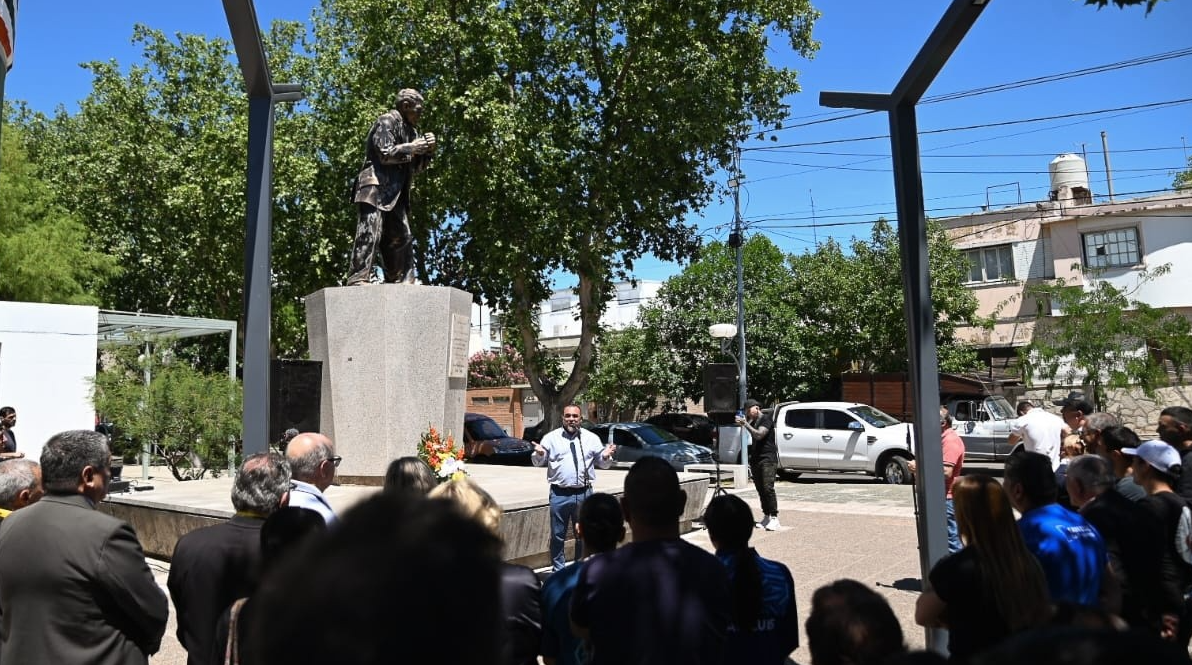 HOMENAJEARON A JOSÉ MARÍA GATICA A 61 AÑOS DE SU MUERTE - Apuntes de ...
